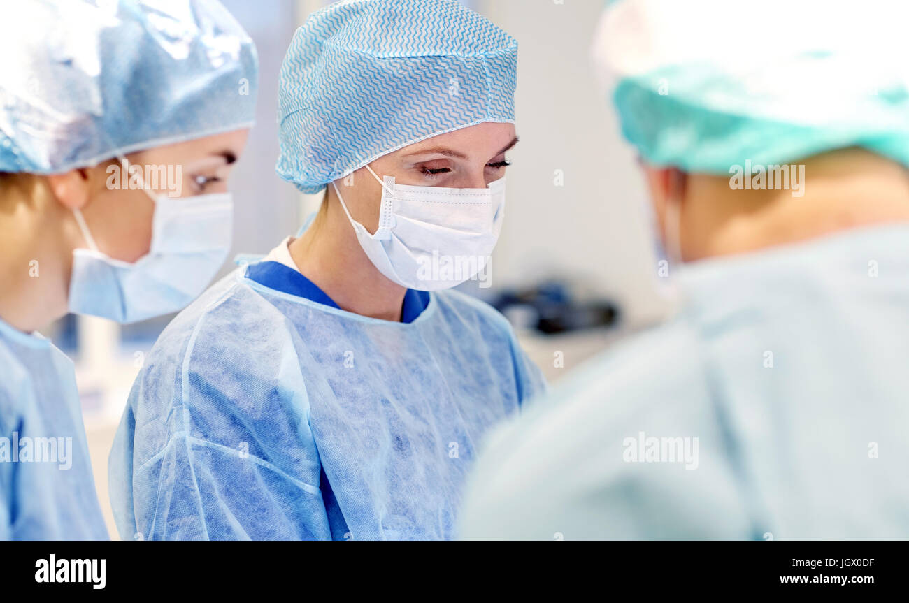 group of surgeons in operating room at hospital Stock Photo - Alamy