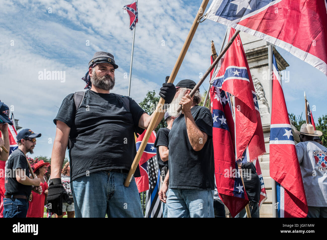 Confederacy supporters hi-res stock photography and images - Alamy