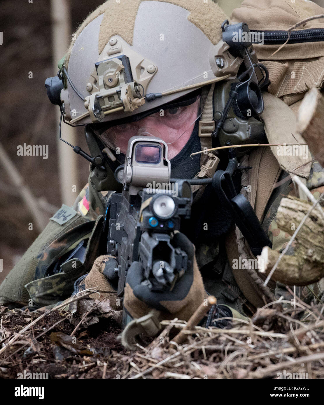 Magdeburg, Germany. 1st Mar, 2017. Soldiers of the German military ...