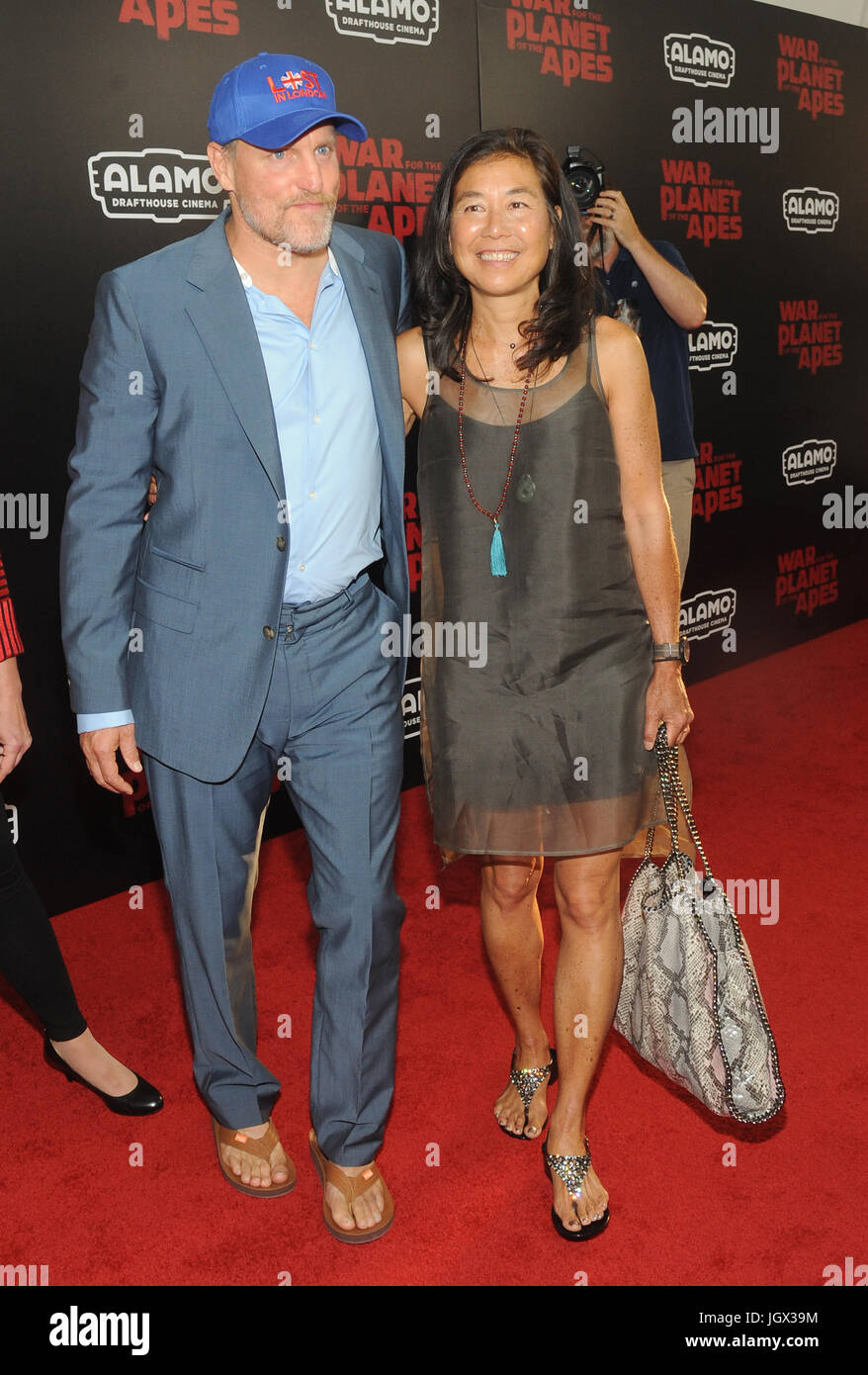 Woody harrelson and laura louie hi-res stock photography and images - Alamy