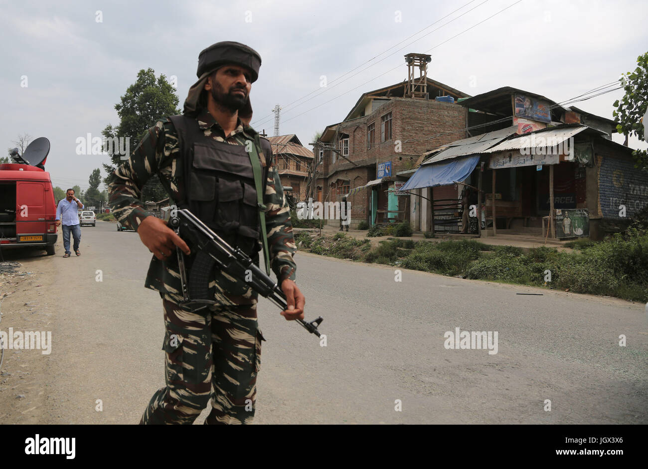 Hindu pilgrim attack hi-res stock photography and images - Alamy