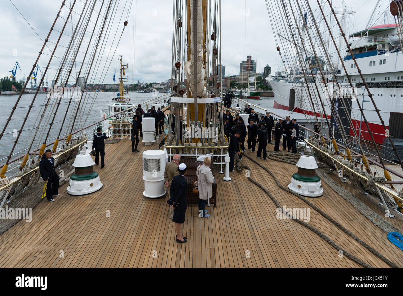 Ships holder hi-res stock photography and images - Alamy