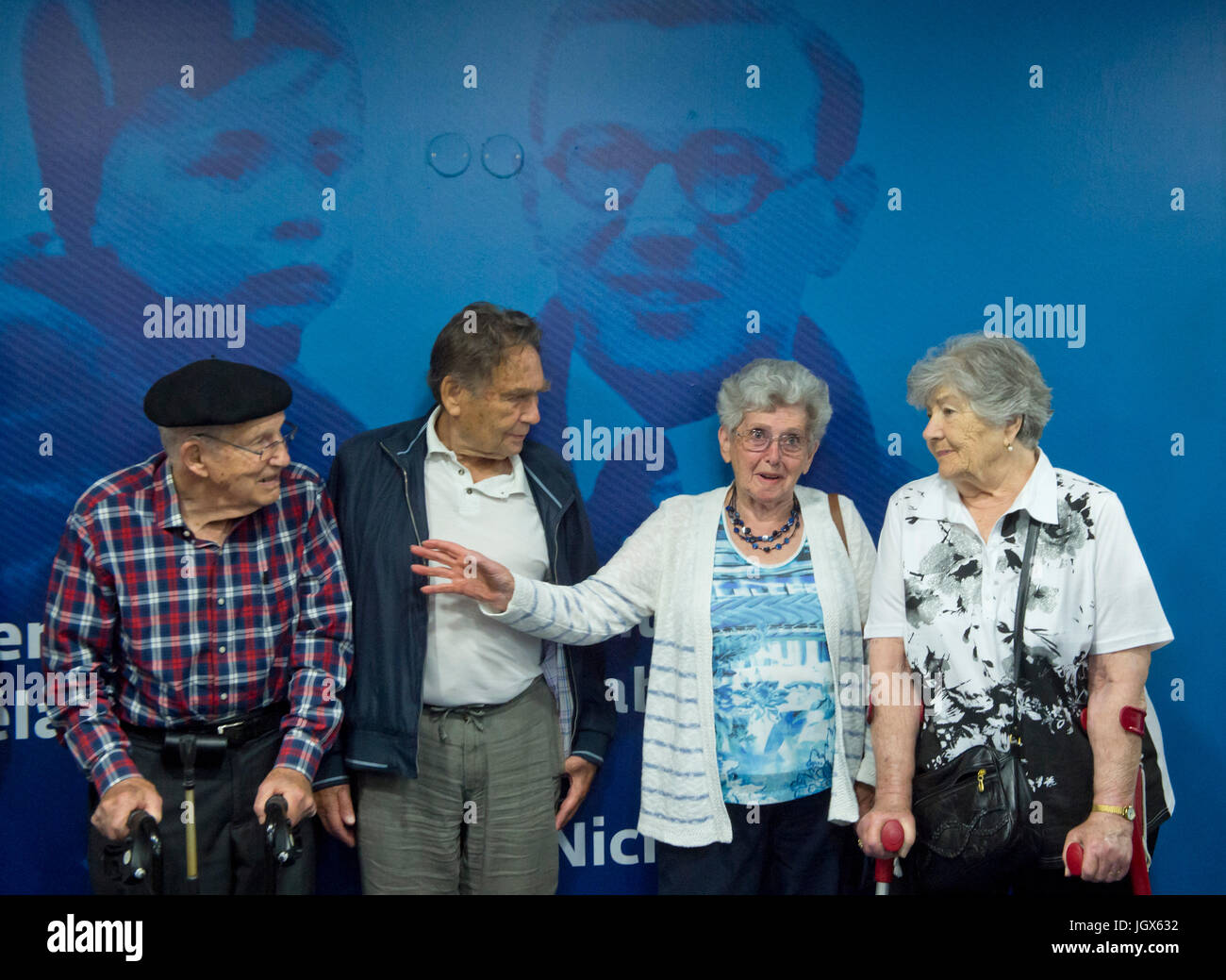 Wintons children hi-res stock photography and images - Alamy