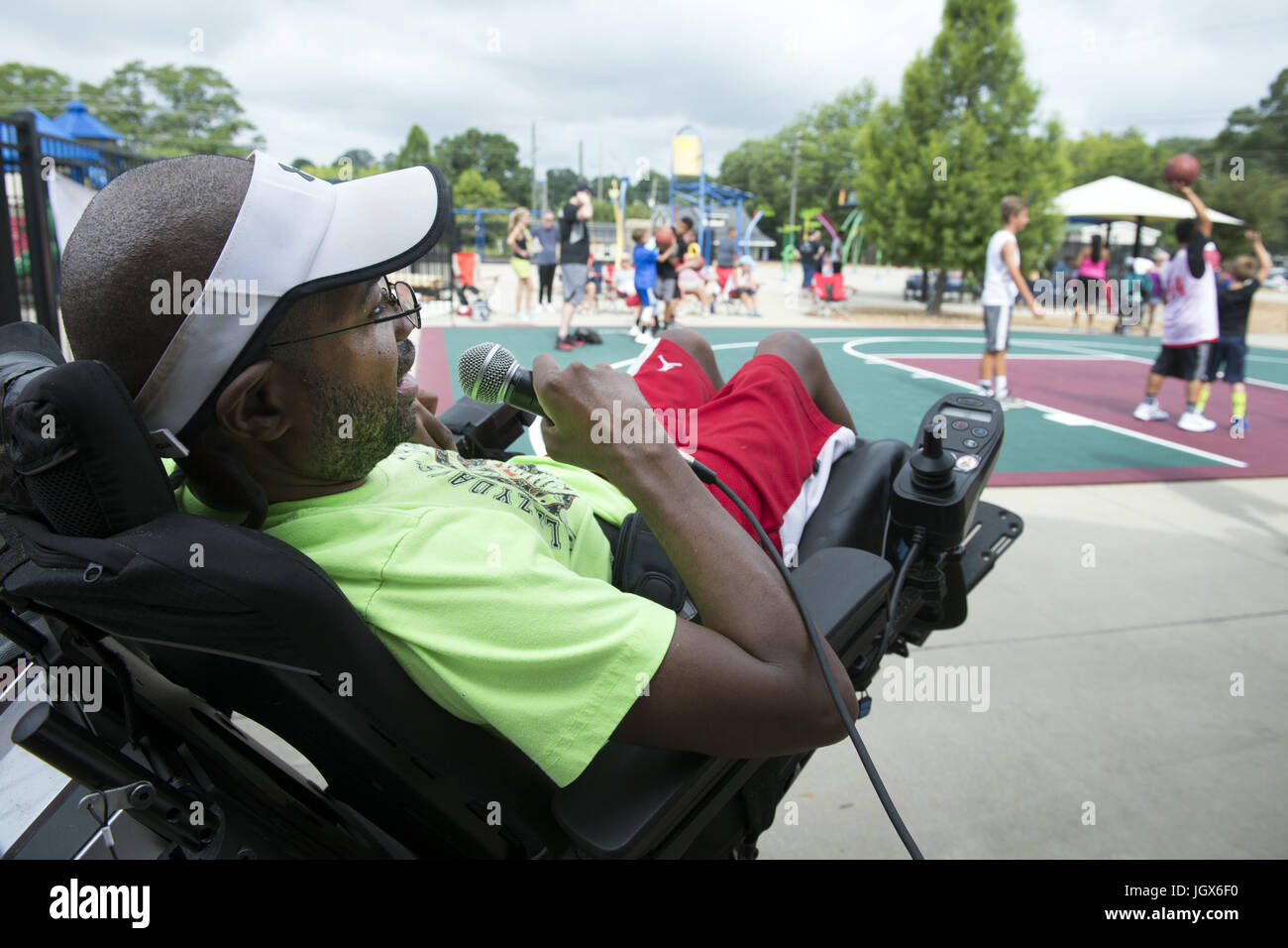 Dalton, GA, USA. 1st July, 2017. Lance Stephens volunteers as an ...