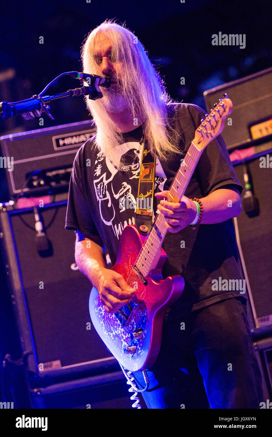 Dinosaur jr rock band hi-res stock photography and images - Alamy
