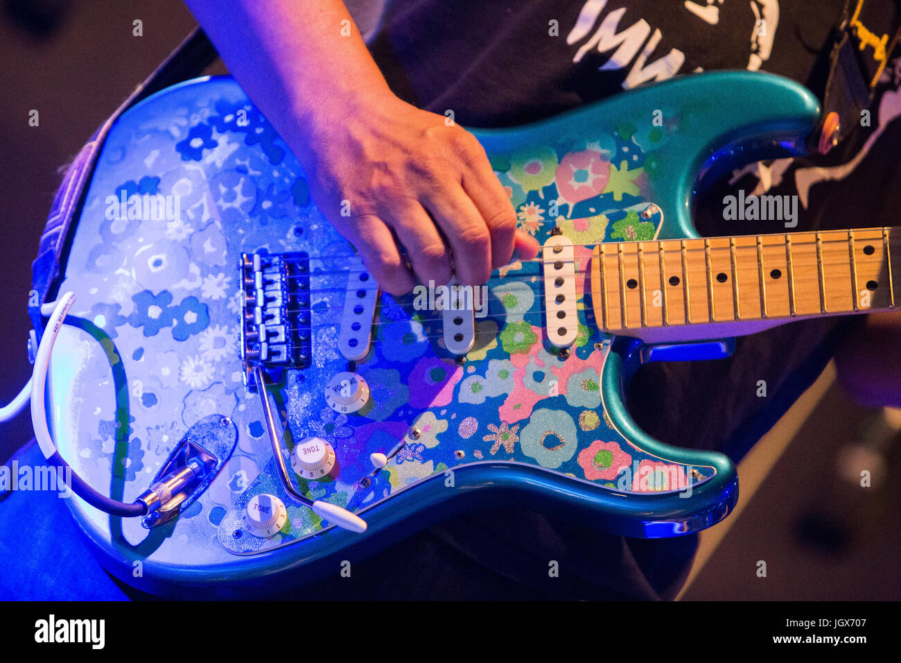 Dinosaur jr rock band hi-res stock photography and images - Alamy