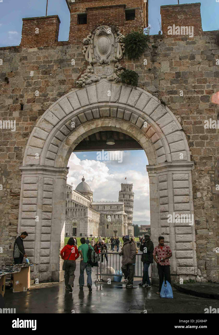 Pisa gate cathedral hi-res stock photography and images - Alamy