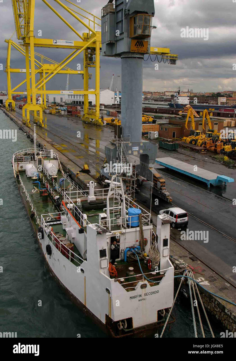 Busiest seaports hi-res stock photography and images - Alamy