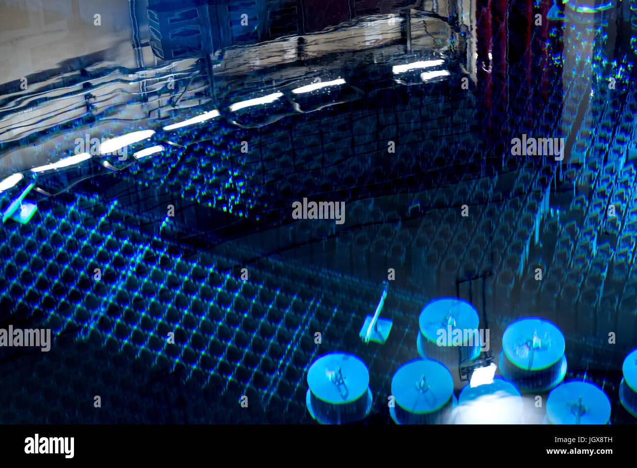 Cooling pool nuclear hi-res stock photography and images - Alamy