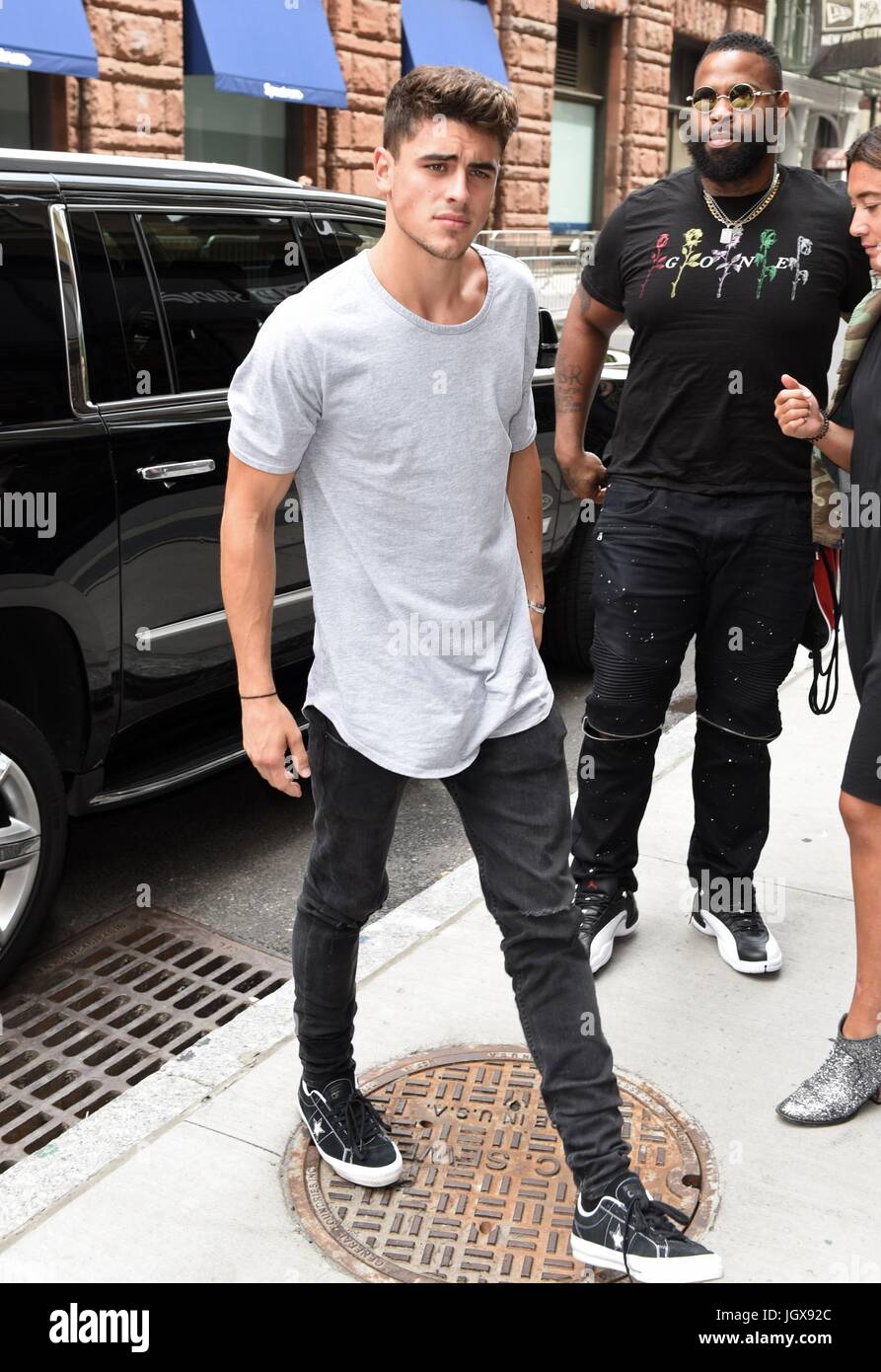 Jack Gilinsky And Leigh