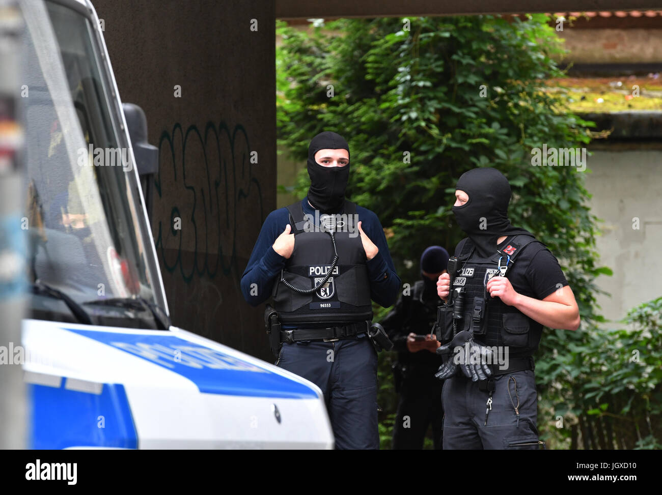 Security cameras at museum hi-res stock photography and images - Alamy