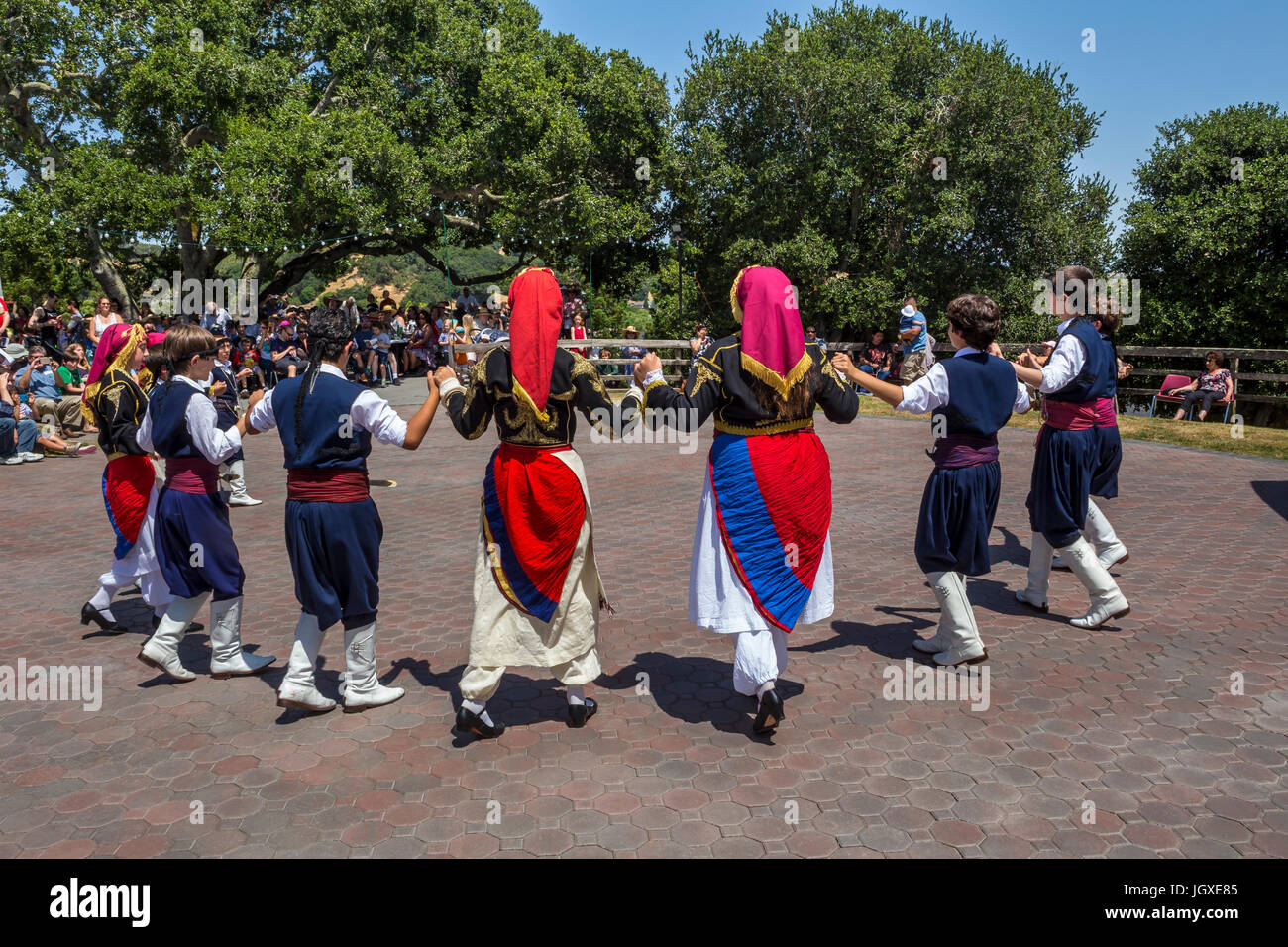 Greek boy traditional dress hi-res stock photography and images - Alamy