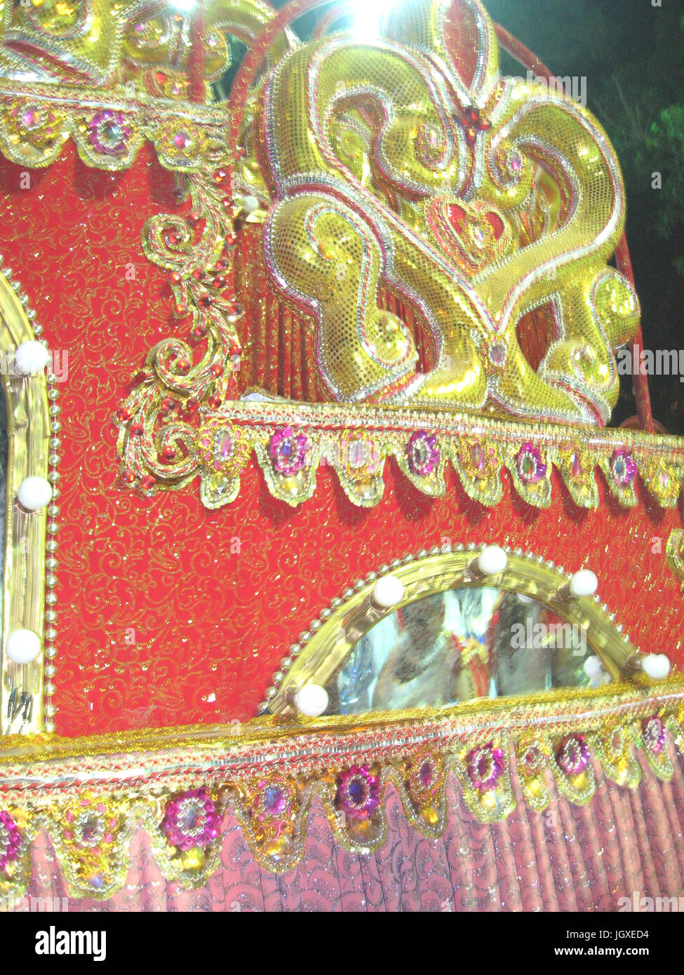 Car of Moulin Rouge Ballerinas, Concentration of the School of Samba ...