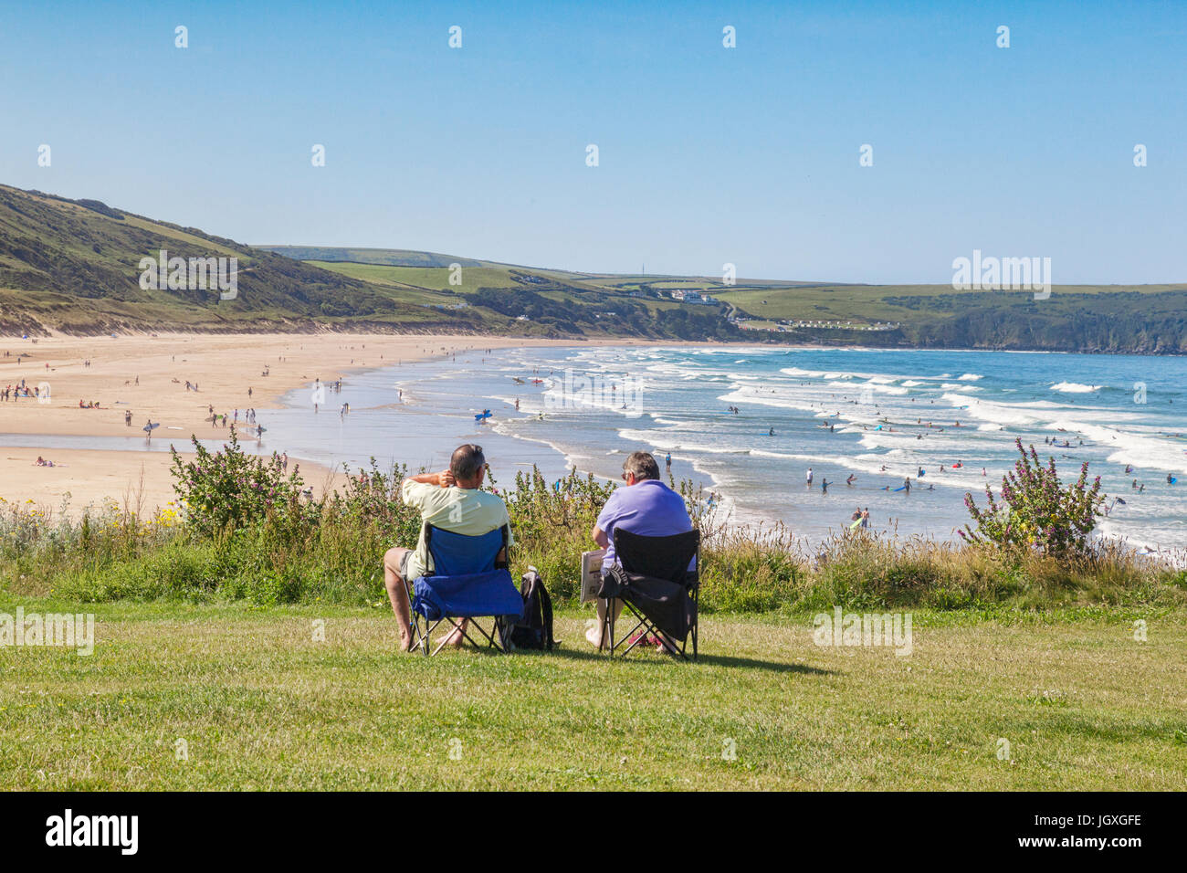 English people on the beach hi-res stock photography and images - Alamy