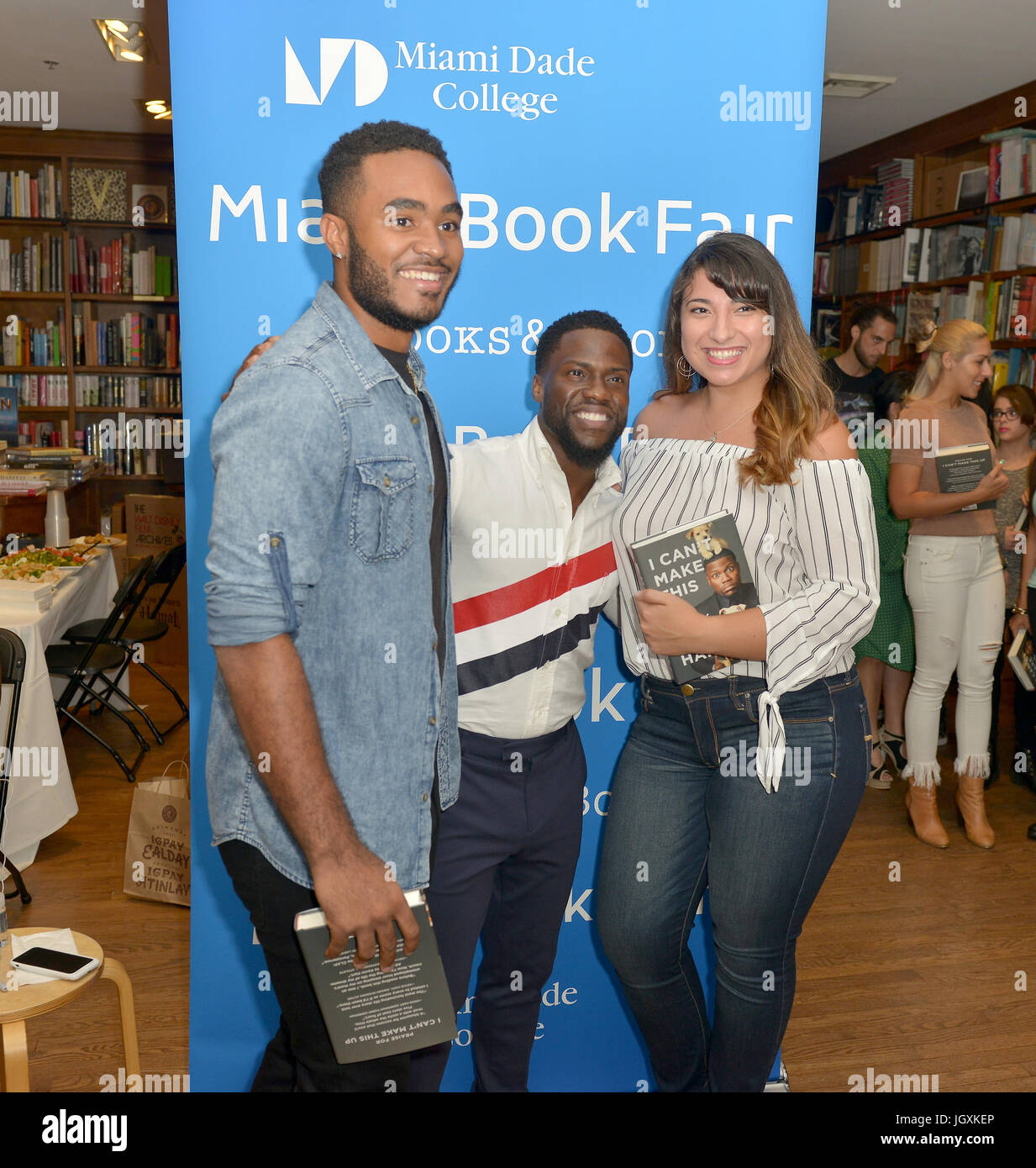 Kevin Hart sign copies of his book 'I Can't Make This Up: Life Lessons ...