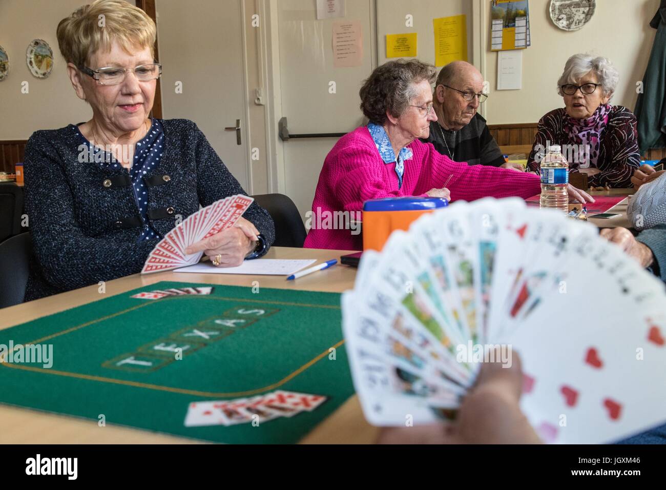 CARD GAME,OLD AGE Stock Photo - Alamy
