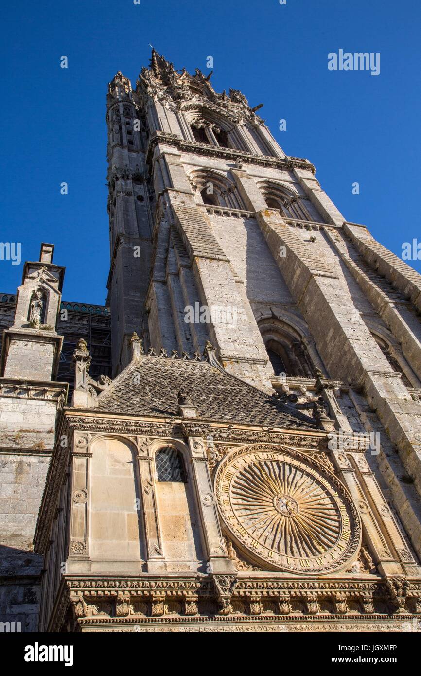 Chartres cathedral north tower hi-res stock photography and images - Alamy