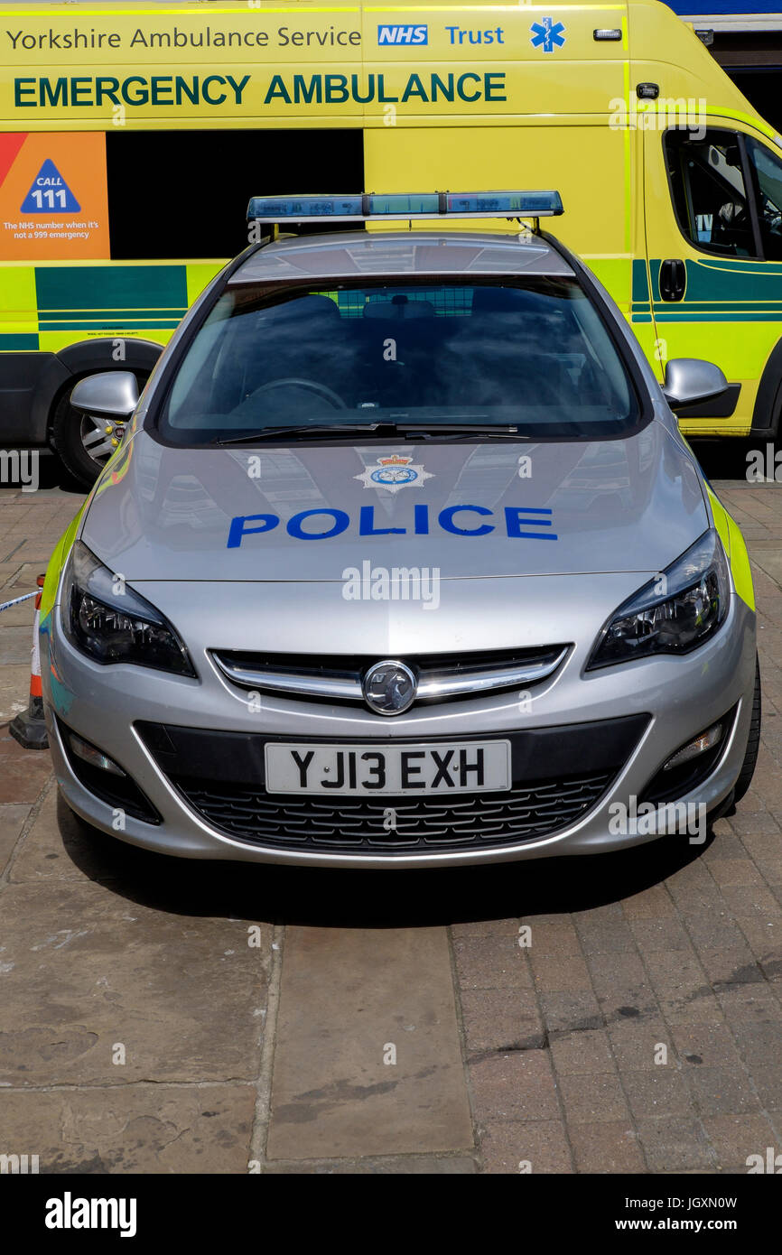 Yorkshire ambulance service ambulance hi-res stock photography and ...
