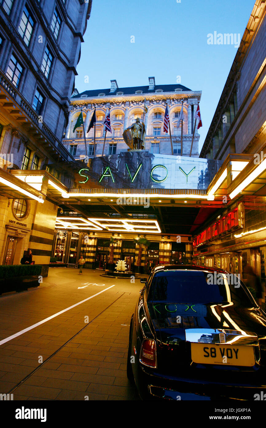 Outside view of Savoy hotel, Britain's first luxury hotel in central ...