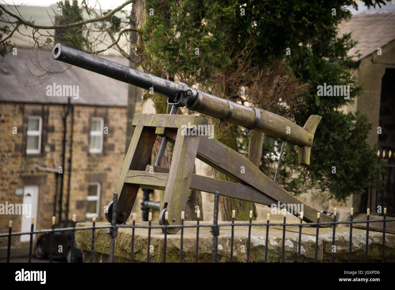 Old Chinese gun, on display outside of Bellingham Town Hall in ...