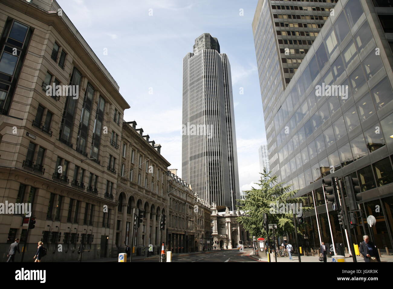 LONDON - JULY 30: Outside view of Tower 42, a skyscraper in the City of ...