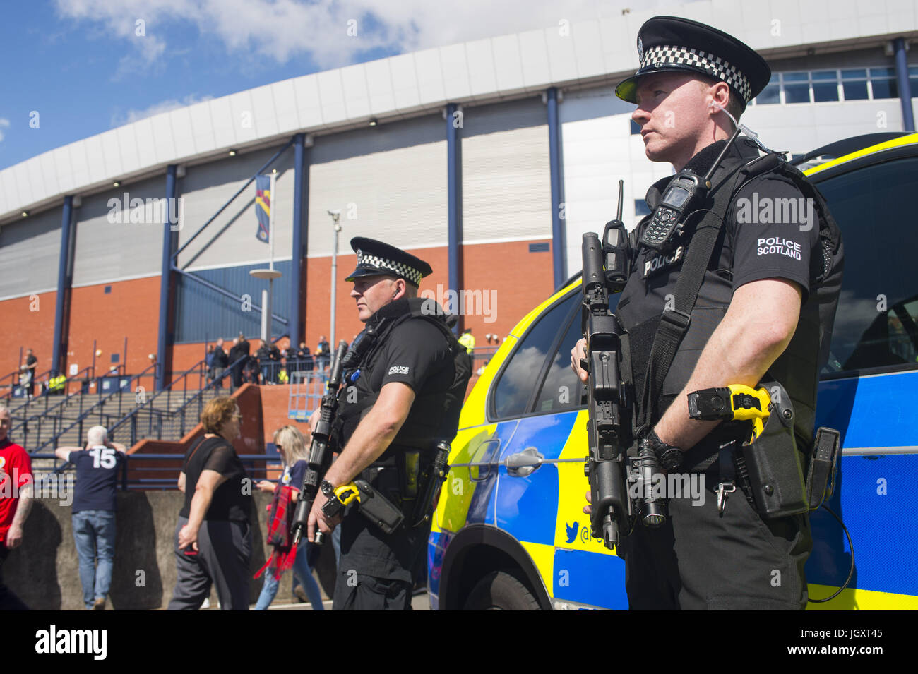 Police guns scotland hi-res stock photography and images - Alamy