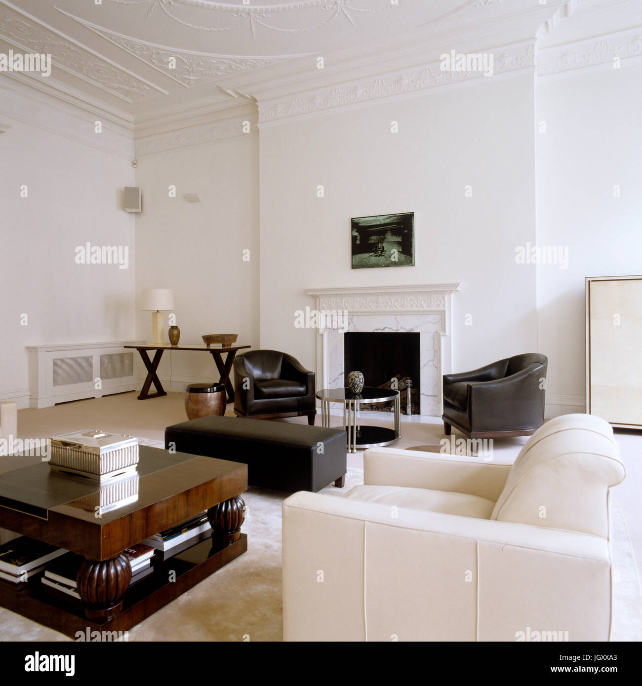 Minimalist style living room Stock Photo - Alamy