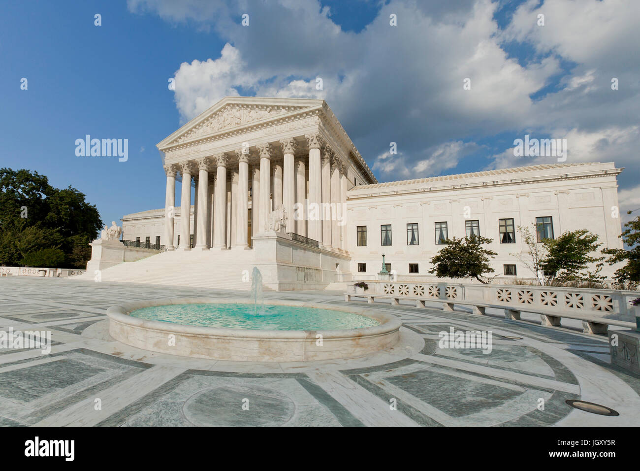 The US Supreme Court building - Washington, DC, USA Stock Photo - Alamy