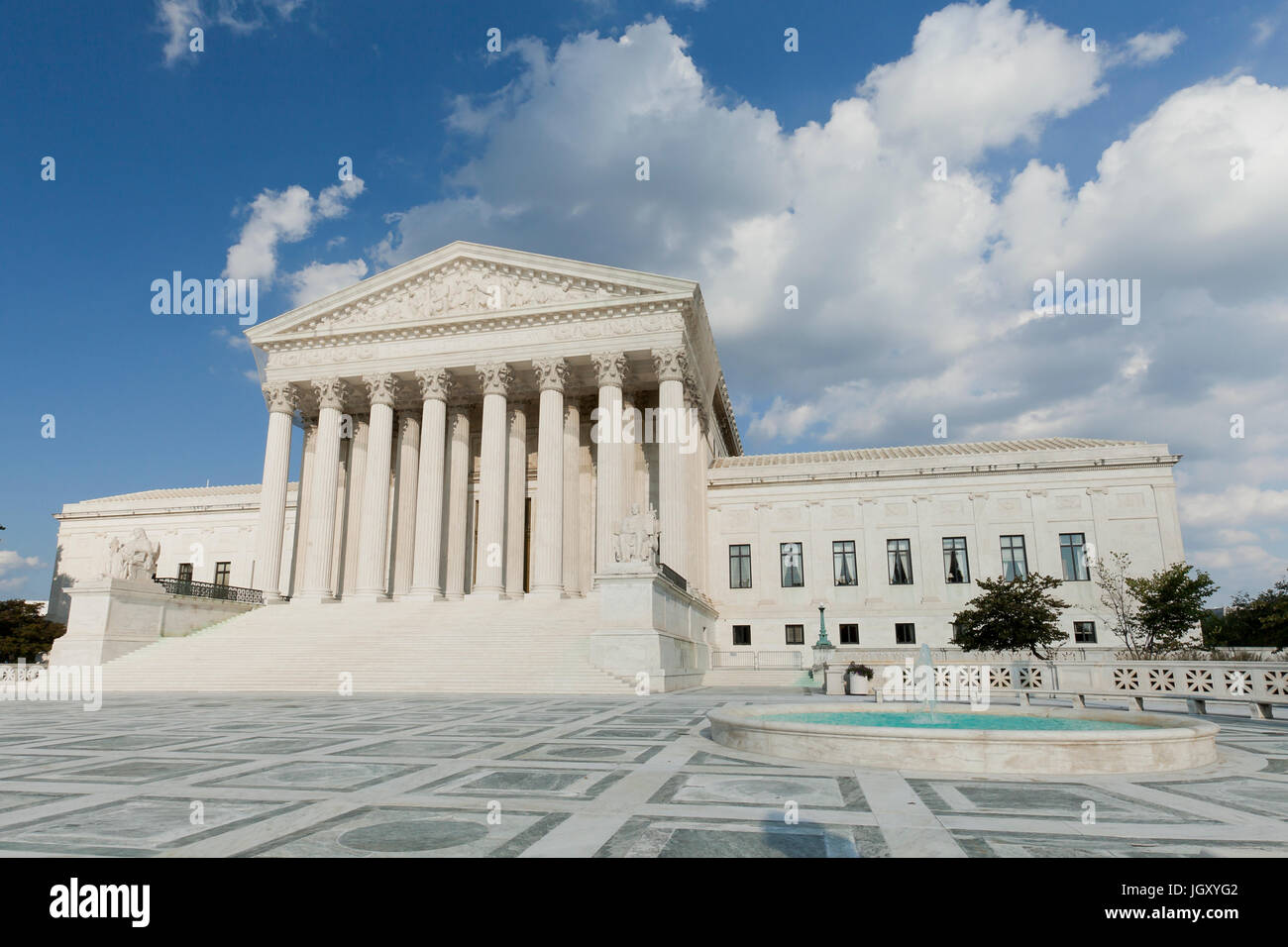 The US Supreme Court building - Washington, DC, USA Stock Photo - Alamy