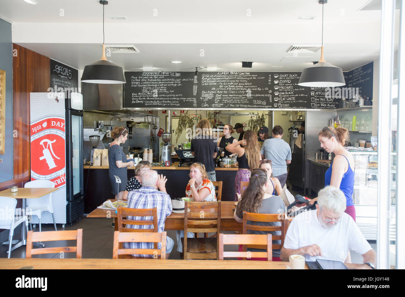 Busy coffee shop interior hi-res stock photography and images - Alamy