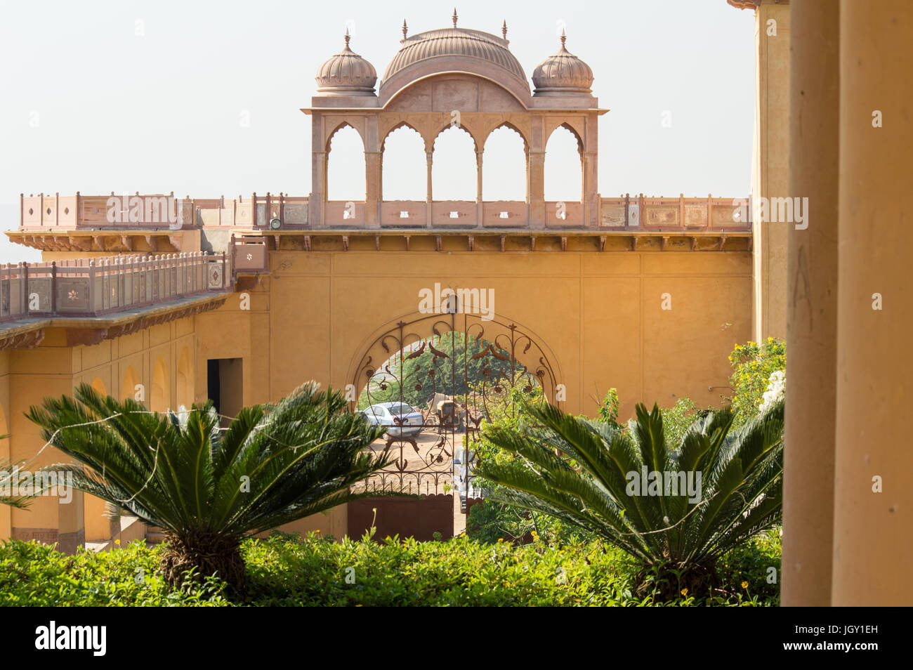 Entrance structure hi-res stock photography and images - Alamy