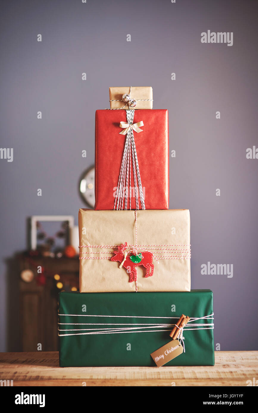 Stack of christmas presents Stock Photo - Alamy