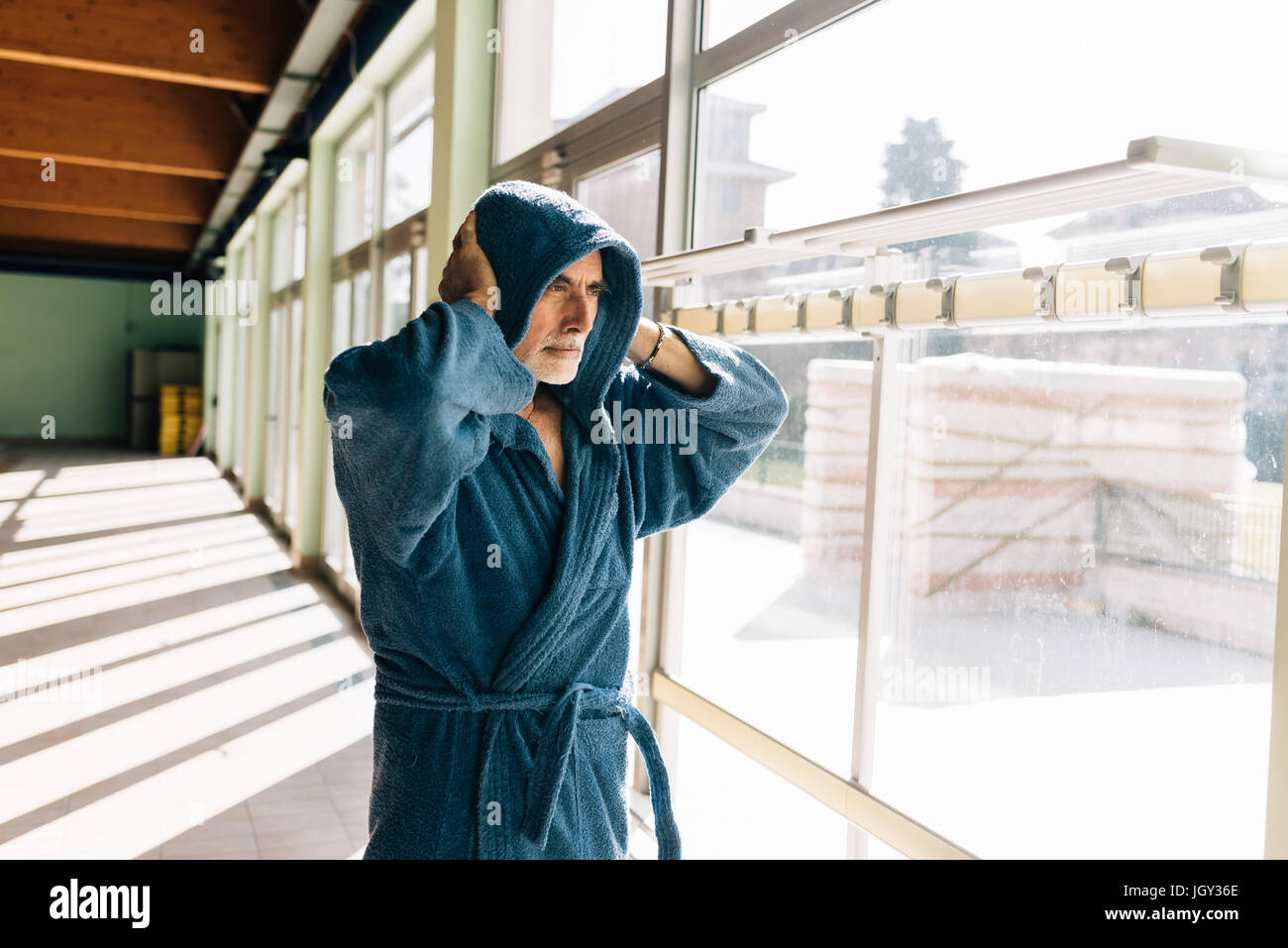 Single alone old man swimming hi-res stock photography and images - Alamy
