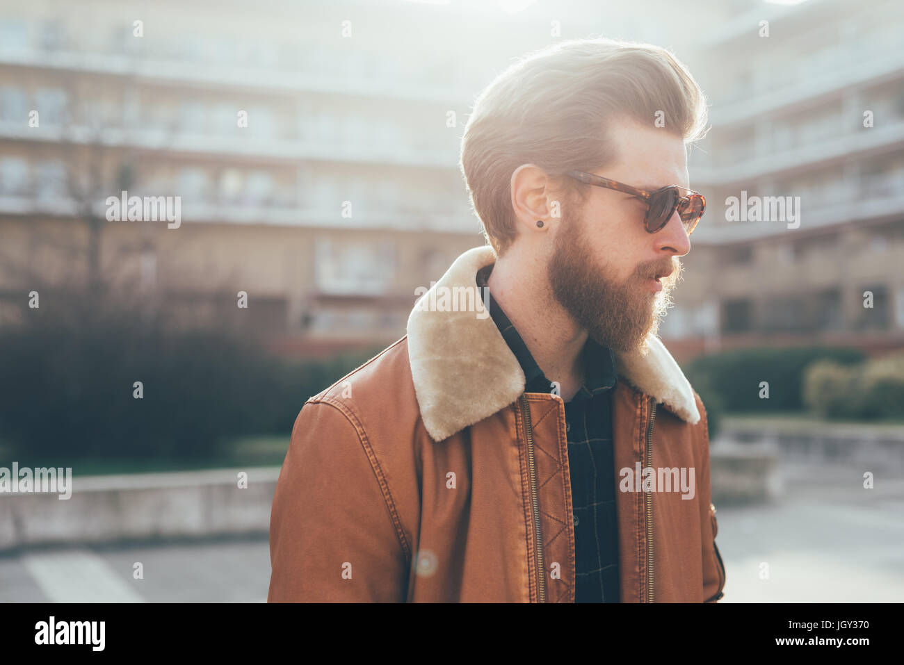Young people housing hi-res stock photography and images - Alamy