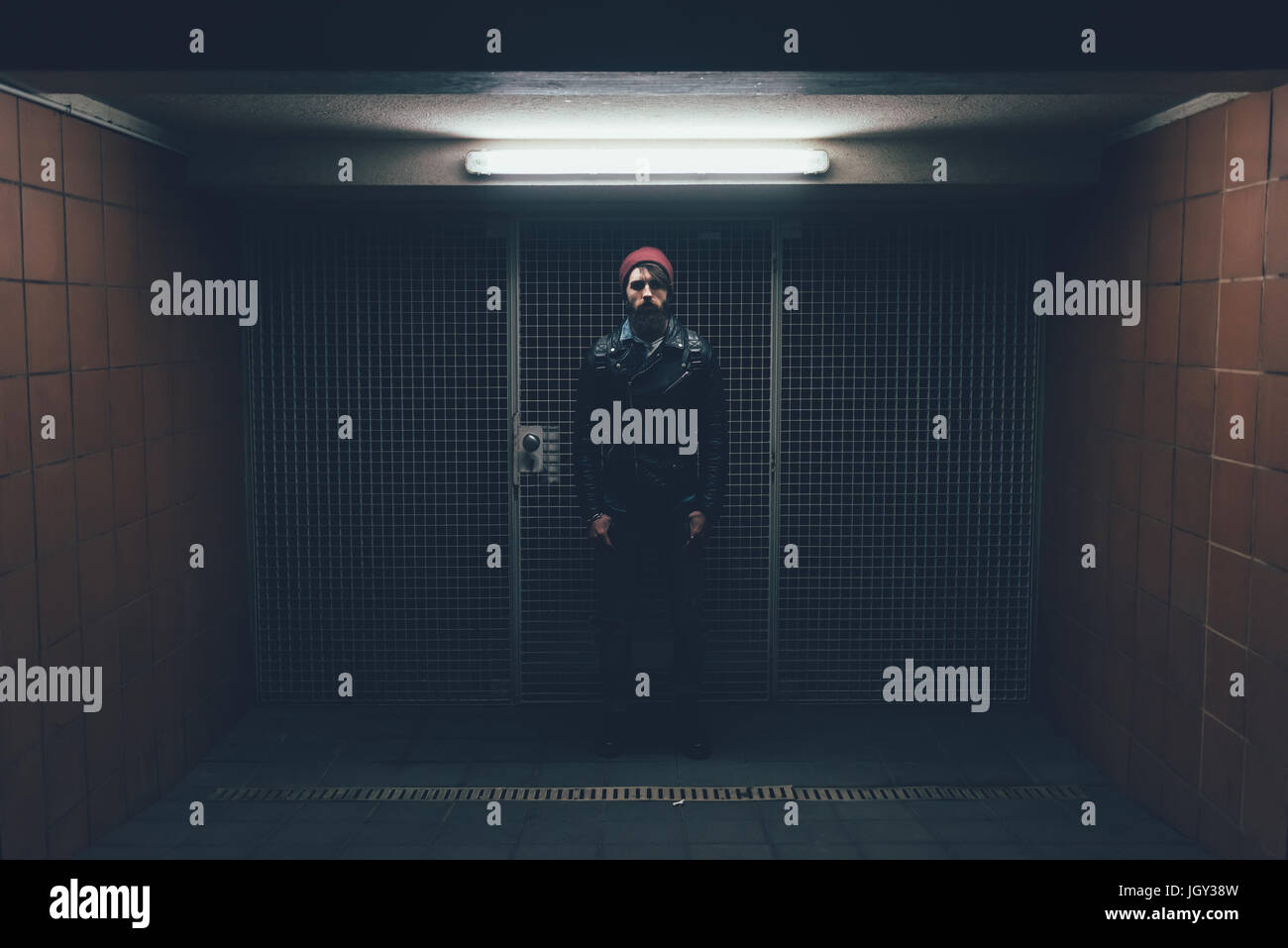 Doorway night hi-res stock photography and images - Alamy