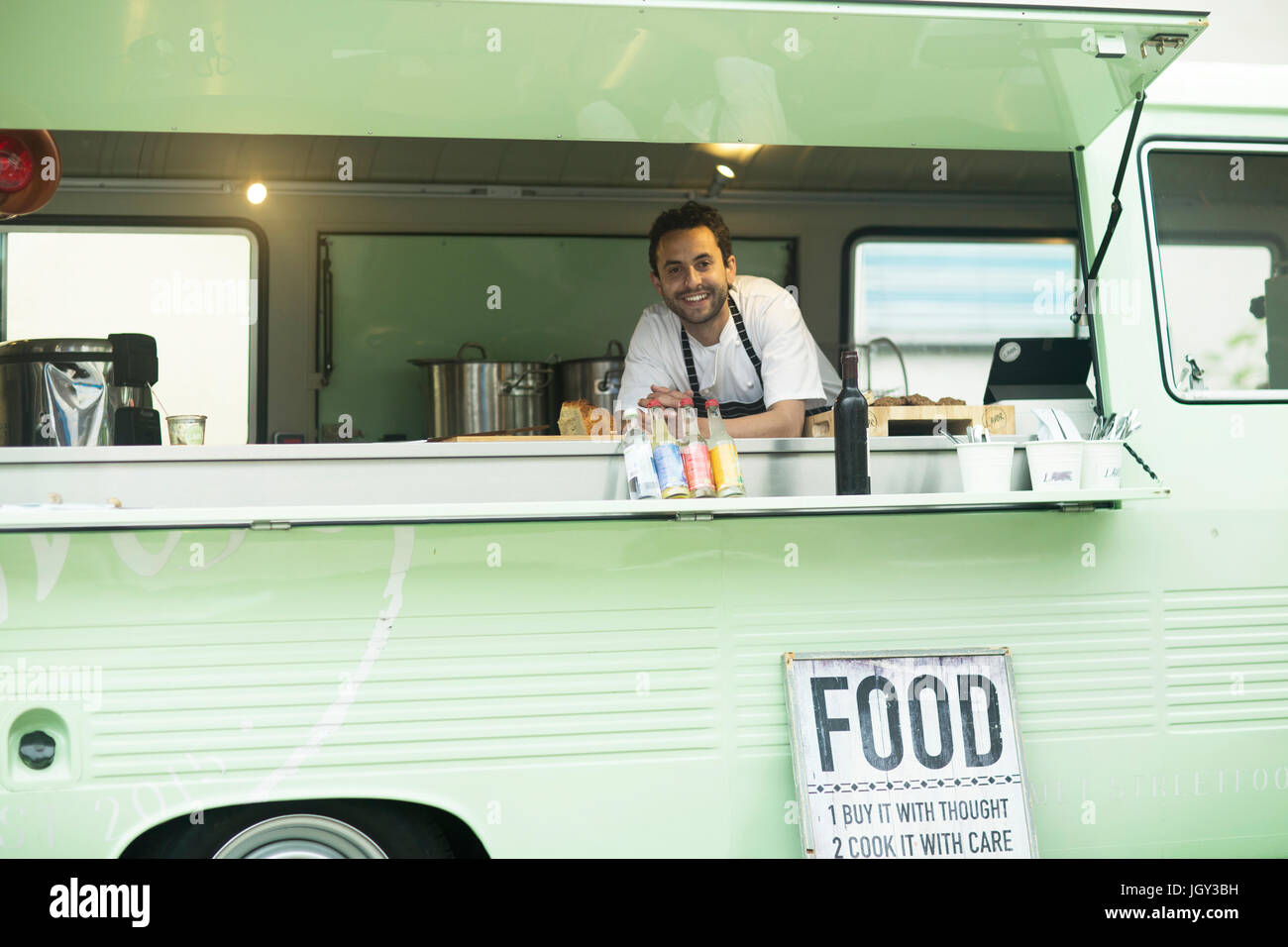 Owner van street food stall hi-res stock photography and images - Alamy