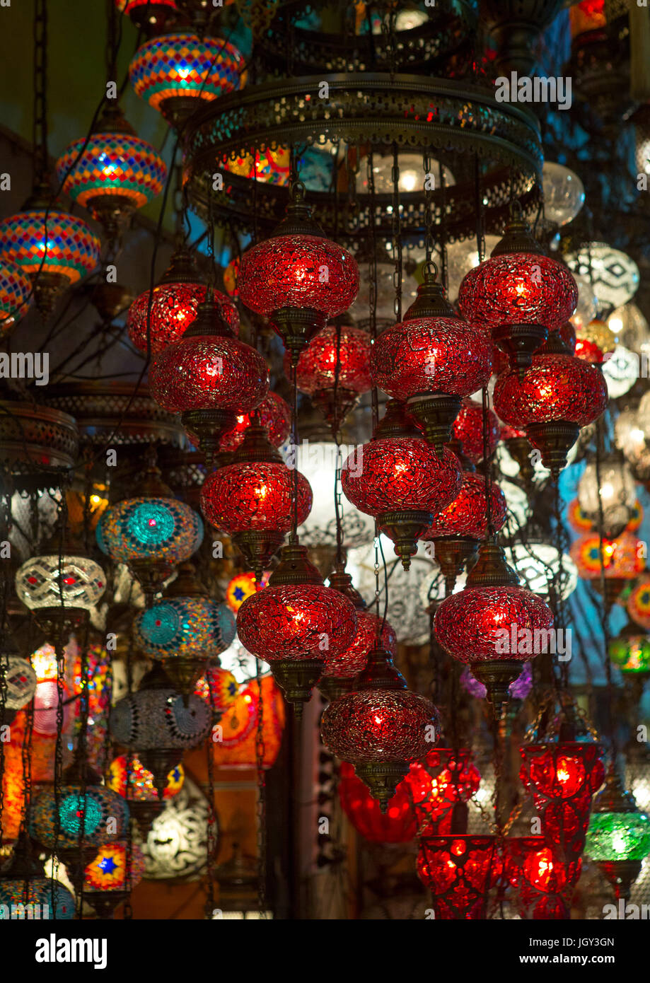 Lamps in display at grand bazaar hi-res stock photography and images ...