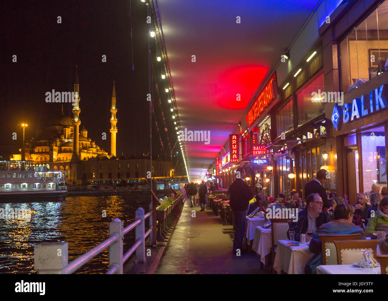 Istanbul bosphorus strait food hi-res stock photography and images - Alamy