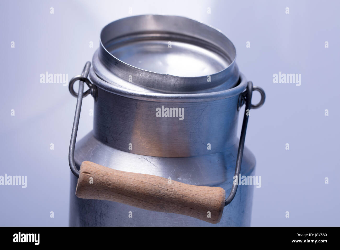 Sheet metal canister hi-res stock photography and images - Alamy