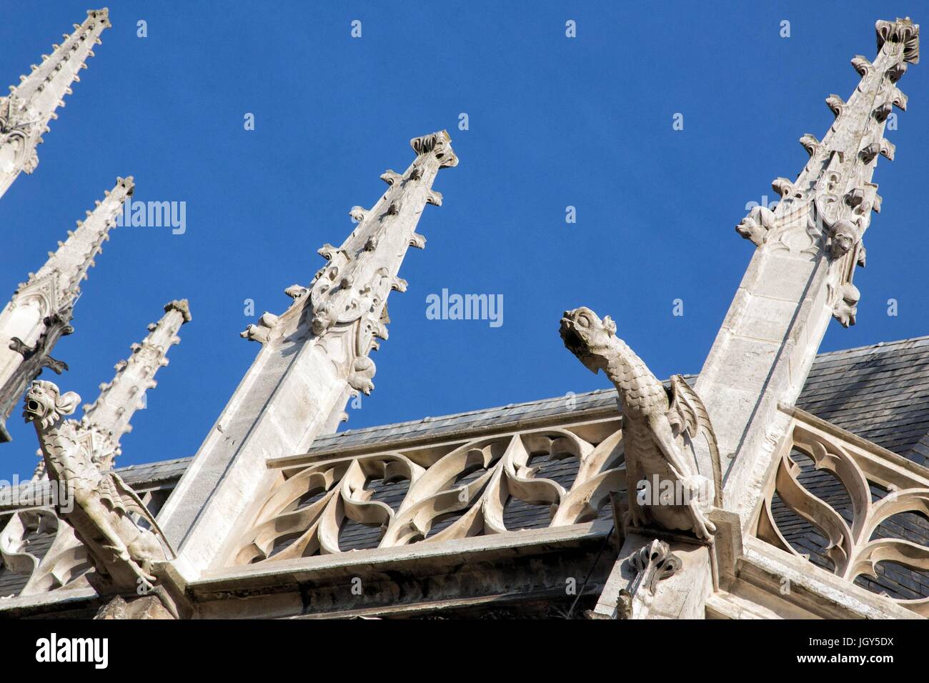 Romanesque grotesque art hi-res stock photography and images - Alamy