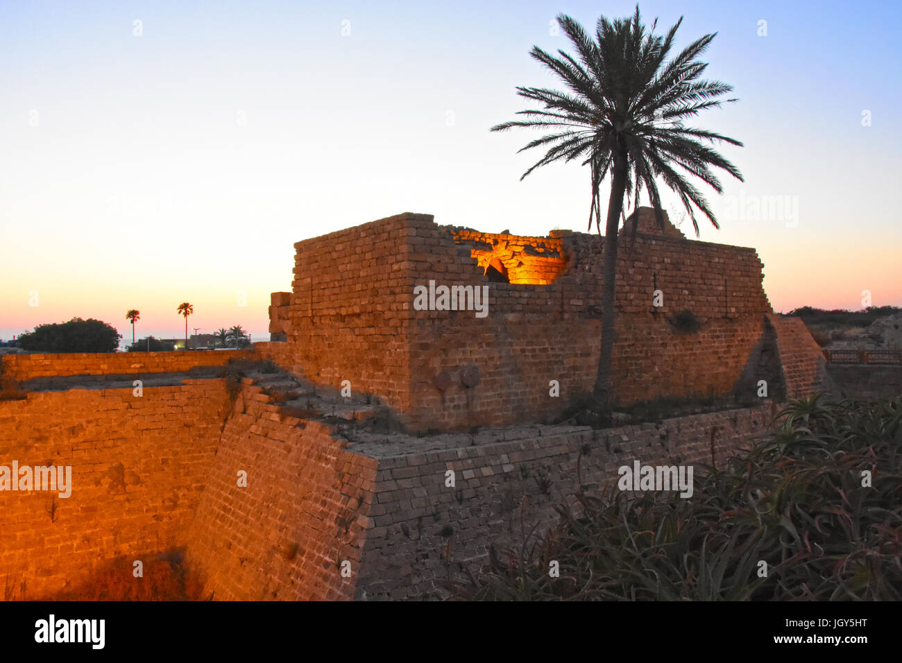 Israel caesarea fortress caesarea caesarea hi-res stock photography and ...