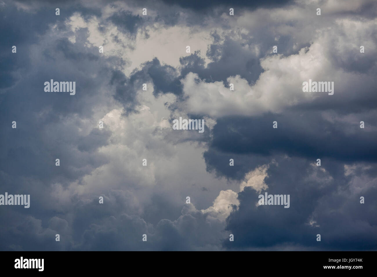 Cloudscape scenery hi-res stock photography and images - Alamy