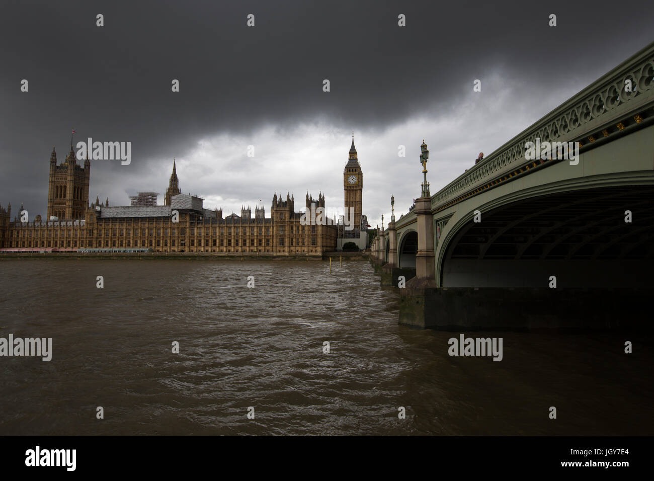 Storm clouds over Palace of Westminster, Houses of Parliament, Big Ben ...