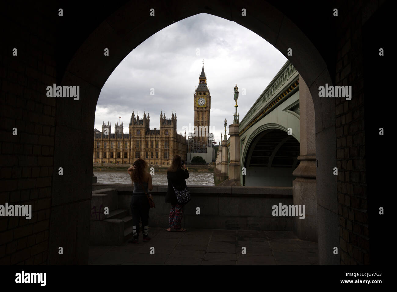 Storm clouds over Palace of Westminster, Houses of Parliament, Big Ben ...