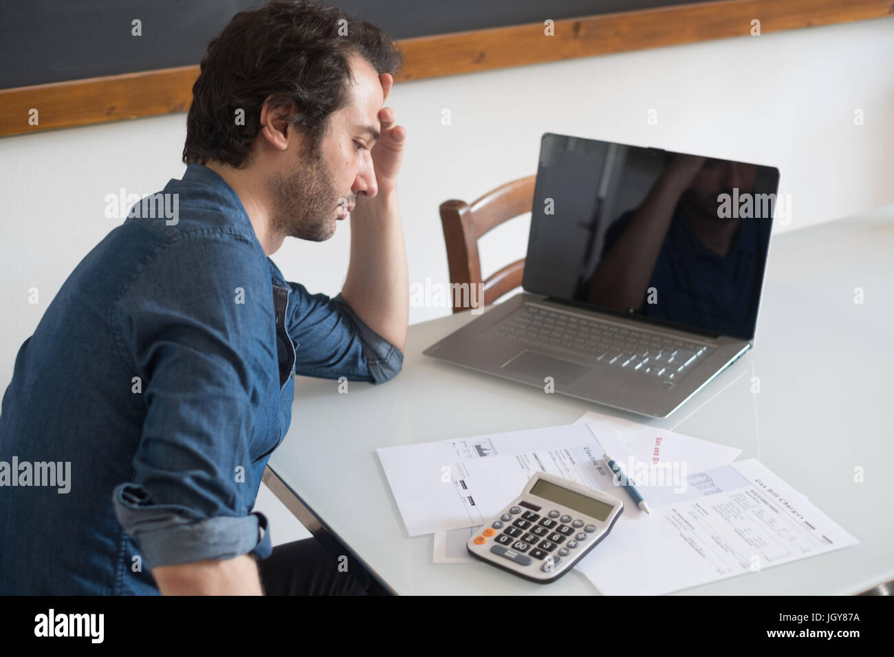 Desperate man hi-res stock photography and images - Alamy