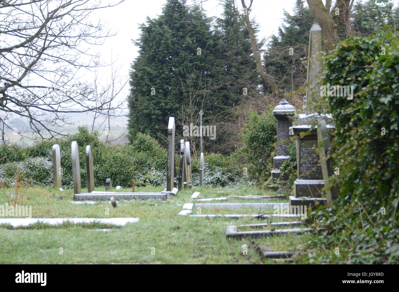 Snowy tombs hi-res stock photography and images - Alamy