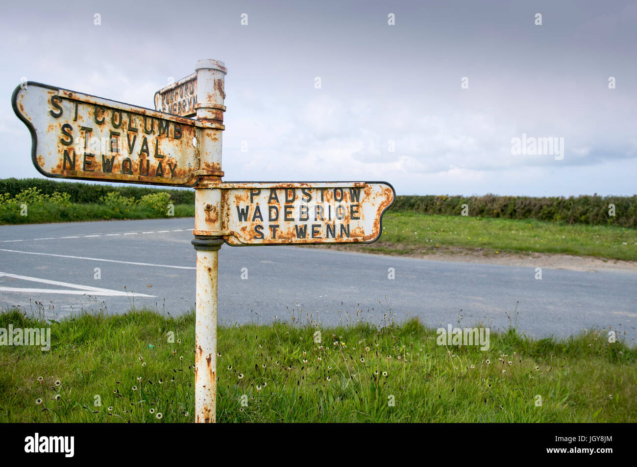 Old Fashioned Road Sign In High Resolution Stock Photography and Images ...