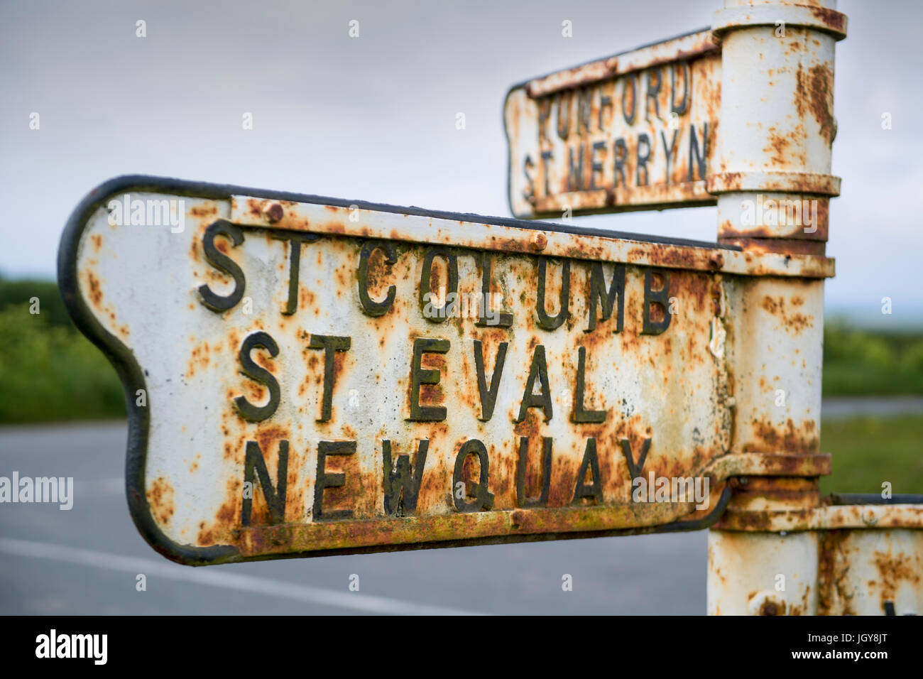 Old Fashioned Road Sign In Stock Photos & Old Fashioned Road Sign In ...