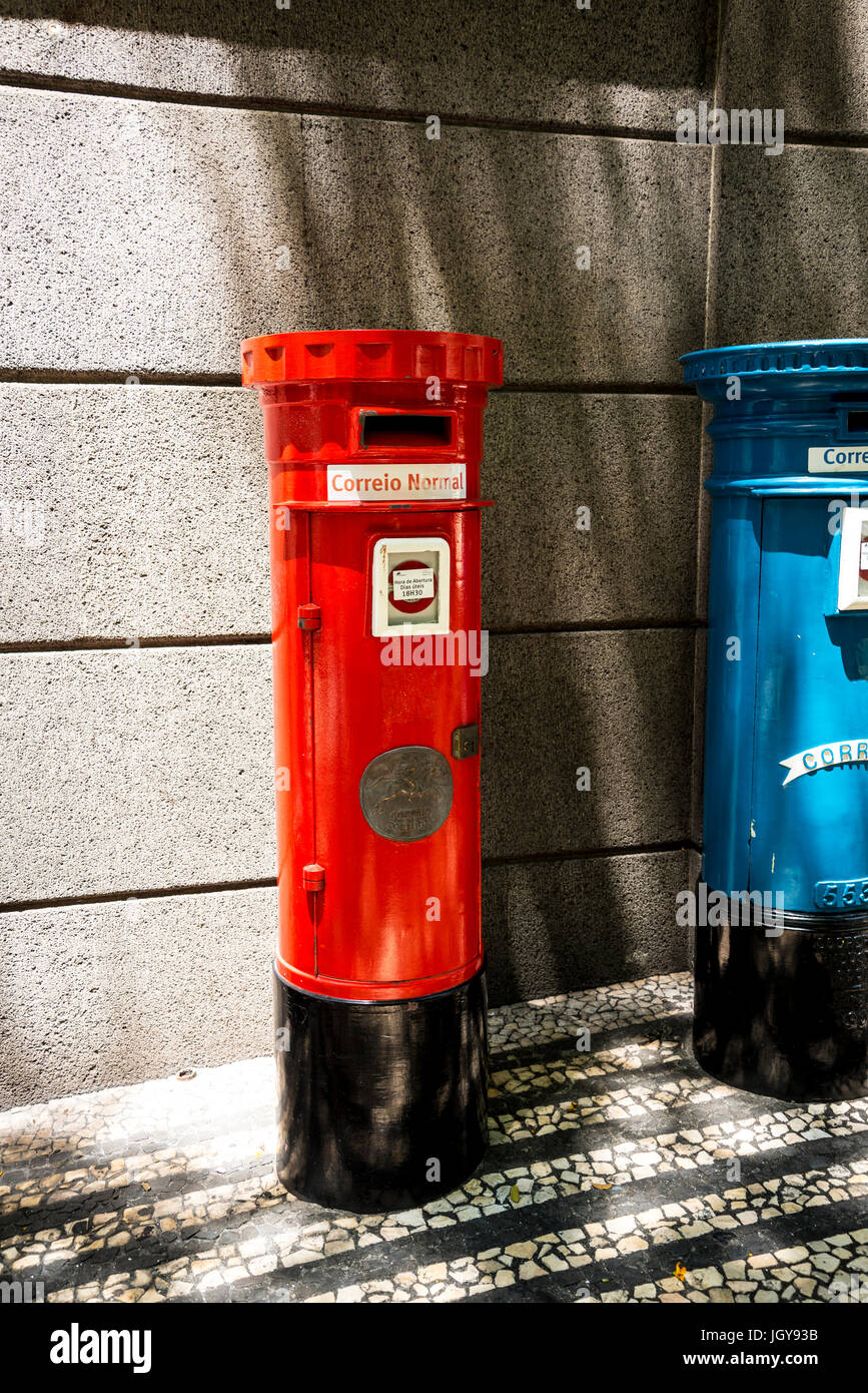 Red and blue postbox in funchal hi-res stock photography and images - Alamy