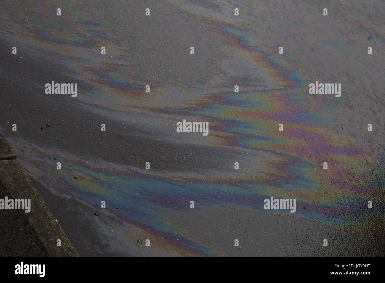 Oil leak hi-res stock photography and images - Alamy